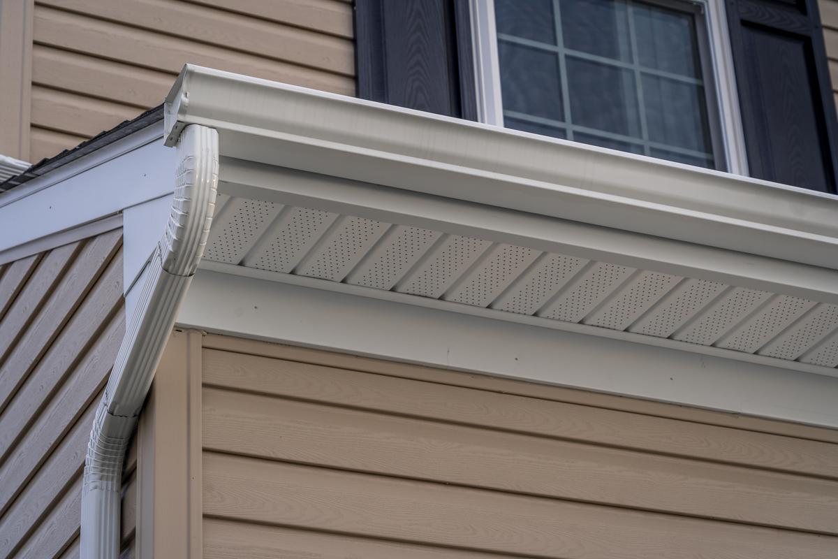 Soffit Repair & Replacement Services in London Uk